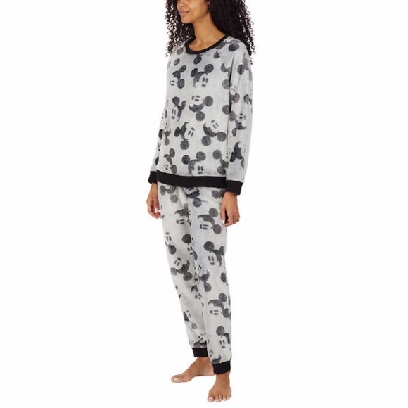 Disney | Intimates & Sleepwear | Disney Mickey Mouse 2 Piece Fleece ...